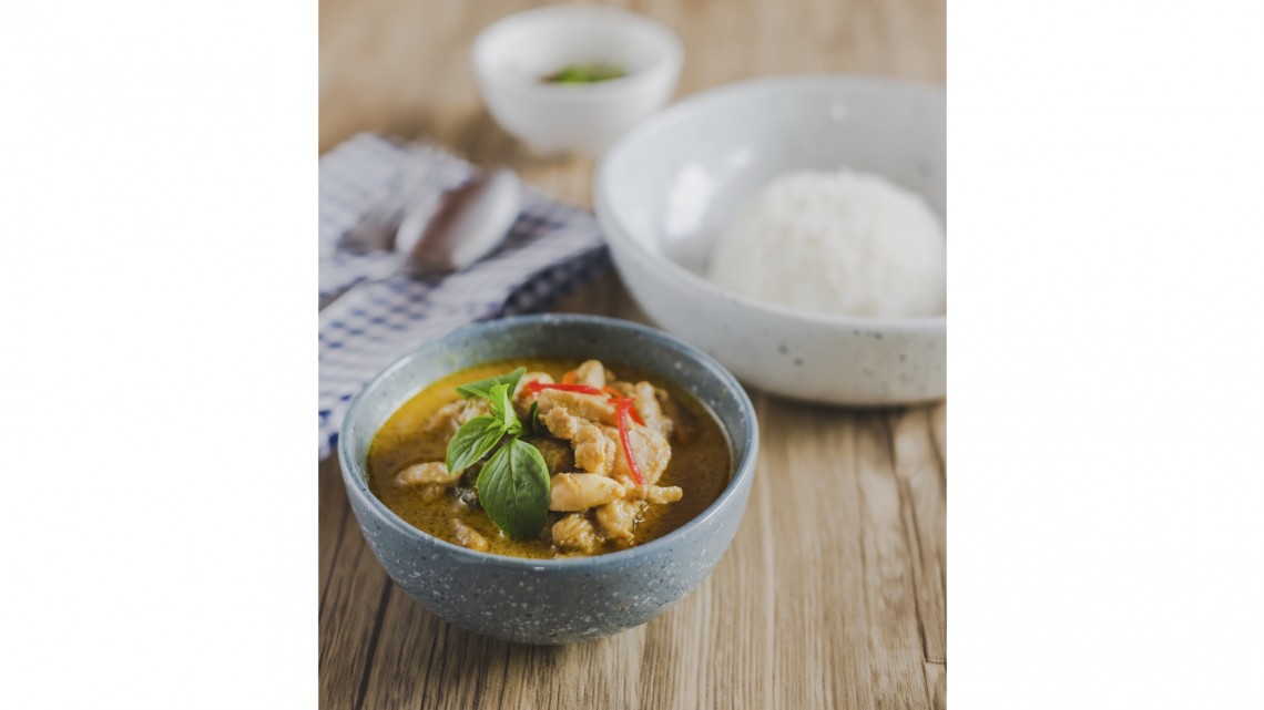 Ohm Cuisine | แกงเขียวหวานไก่ (Chicken Green Curry)