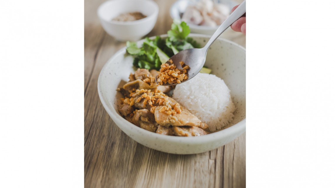 Ohm Cuisine | ไก่กระเทียมพริกไทย (Garlic Pepper Chicken)