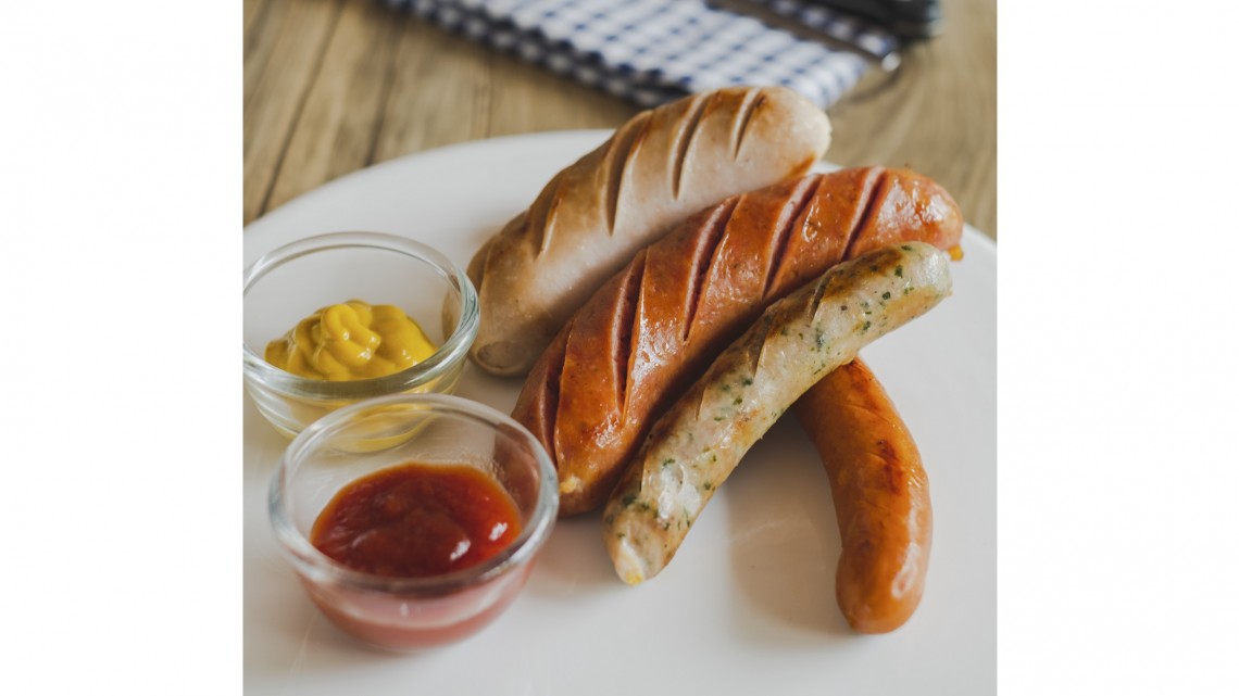 Ohm Cuisine | ไส้กรอกรวม (Mixed Sausages)